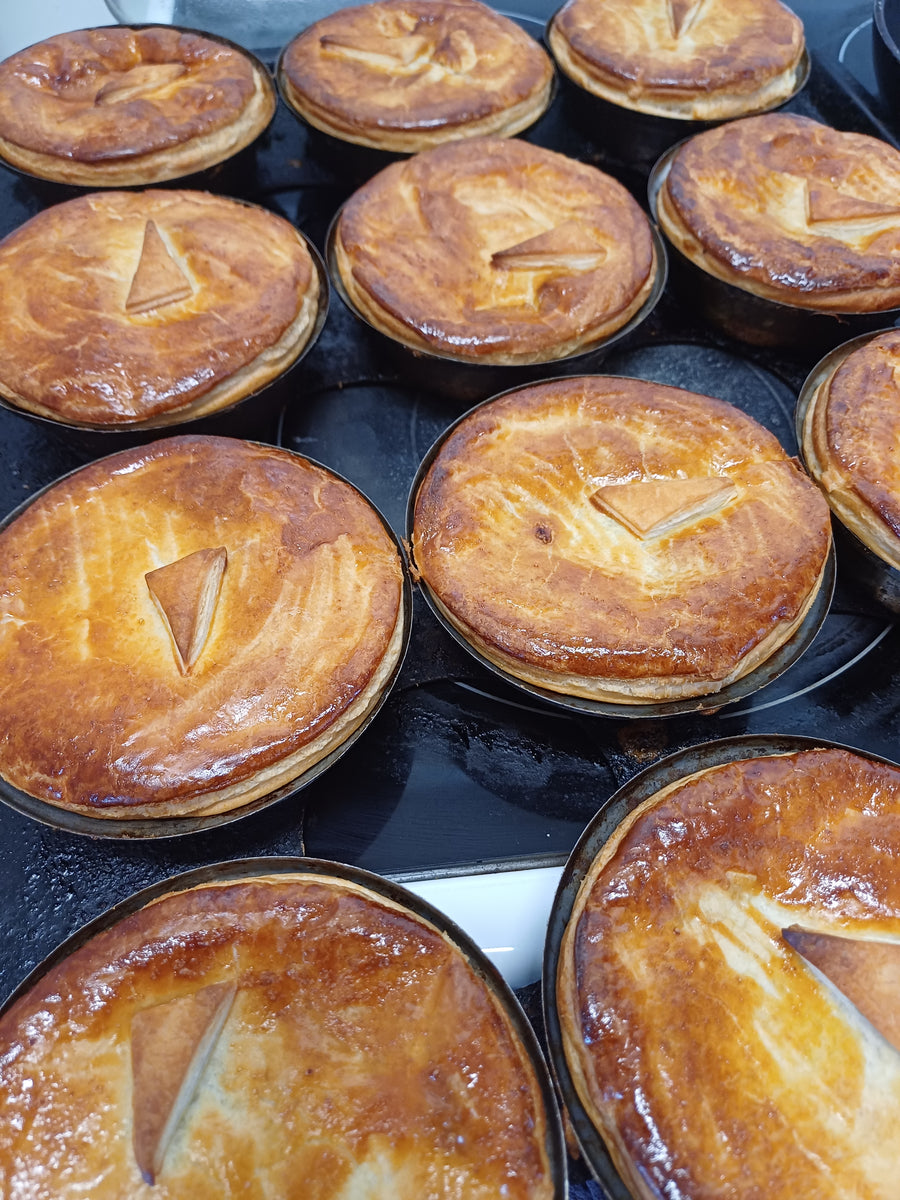 Creamy Paua Pie (Frozen) – Blackbeards Smokehouse